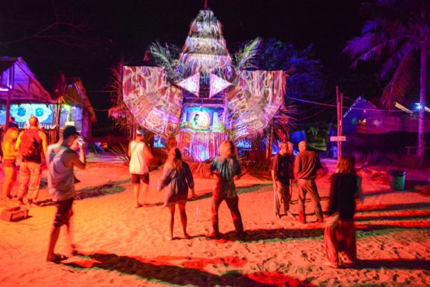 Koh Rong Beach Guide, Kambodscha: Die schönsten Strände, Bootstouren ...