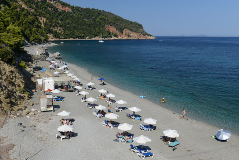 Skopelos, Griechenland: Familienurlaub auf der „Mamma Mia!“-Insel - Wo ...